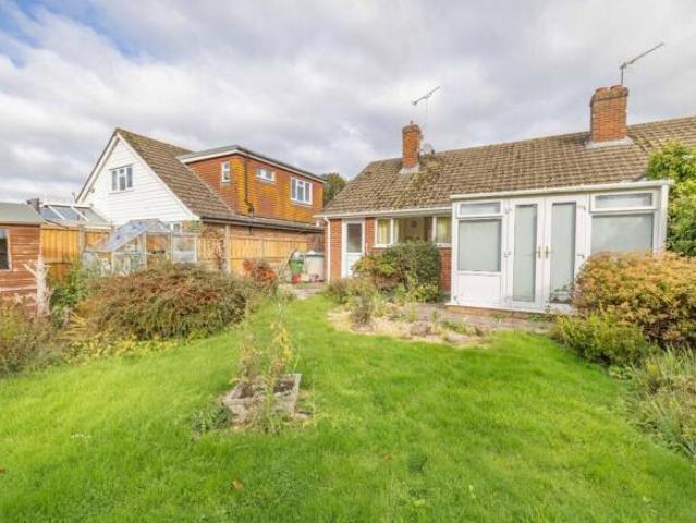 2 bedroom bungalow for sale in Oxenden Way, Barham, Canterbury, Kent, CT4