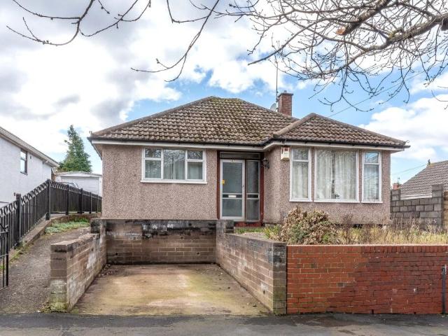 2 bedroom bungalow for sale in Lower High Street, Shirehampton, Bristol, BS11