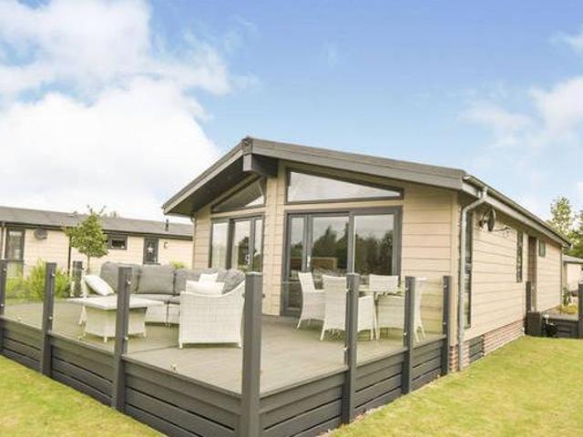 2 bedroom bungalow for sale in Lakeshore Bay Willow Road Burton Waters Lincoln LN1