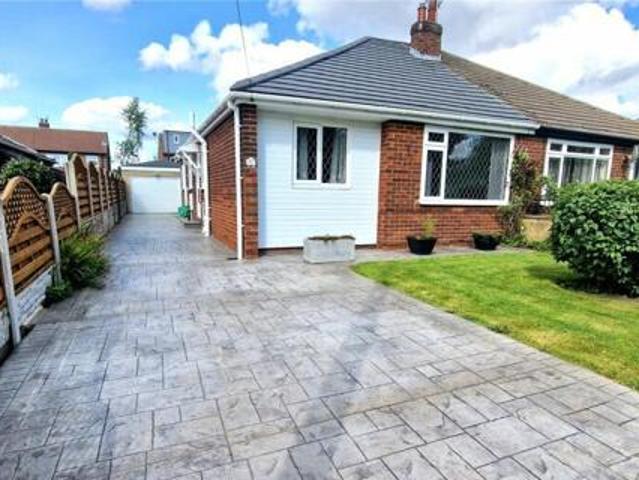 2 Bedroom Bungalow For Sale In Leeds