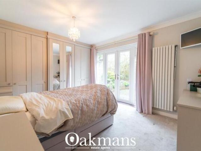 2 bedroom bungalow for sale in Lickey Square, Lickey, Birmingham, Worcestershire, B45