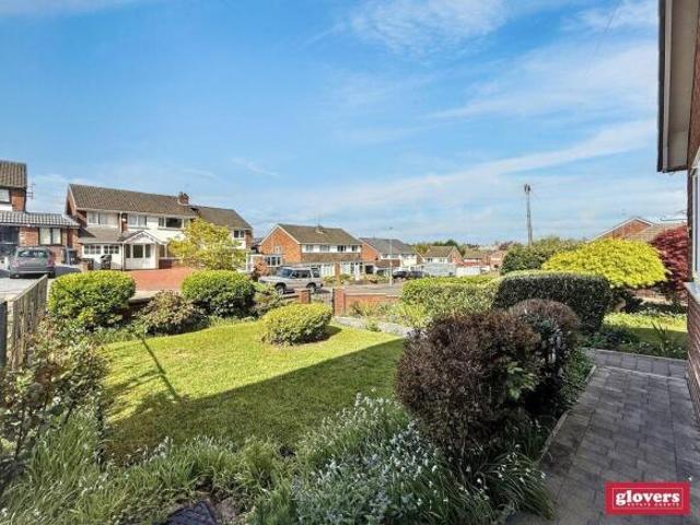 2 bedroom bungalow for sale in Listowel Road, Kings Heath, Birmingham, B14
