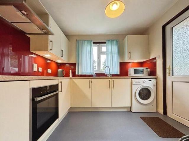 2 bedroom bungalow for sale in Mayfair, Tilehurst, Reading, RG30