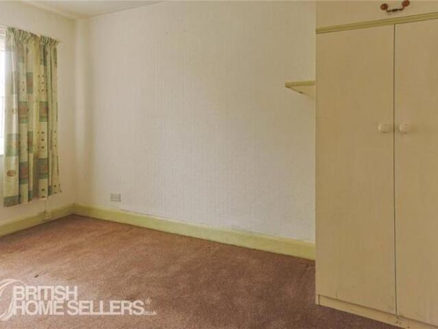 2 bedroom bungalow for sale in Manor Road, North Hykeham, Lincoln, Lincolnshire, LN6