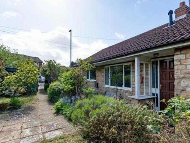 2 Bedroom Bungalow For Sale In Methley, Leeds
