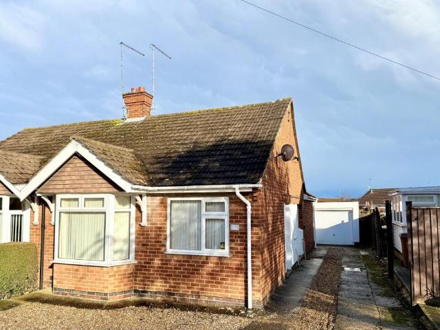 2 bedroom bungalow for sale in Mendip Road, Duston, NN5 6AZ, NN5