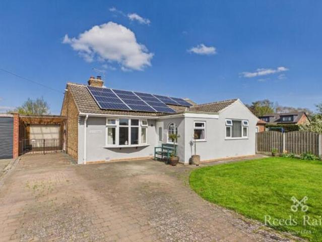 2 bedroom bungalow for sale in Murton Way, Murton, York, North Yorkshire, YO19