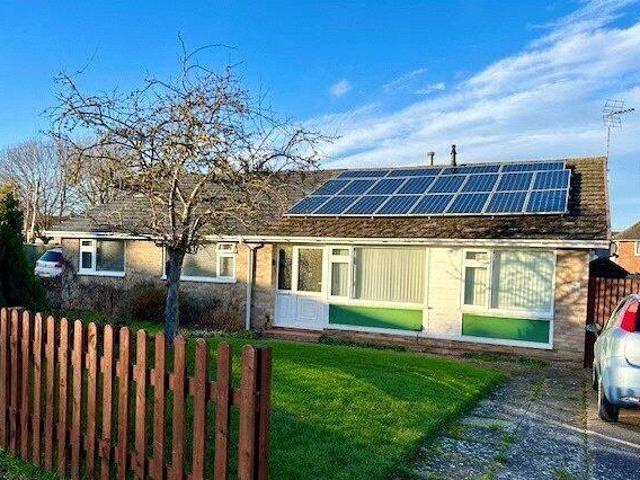 2 Bedroom Bungalow For Sale In Nottingham, Nottinghamshire