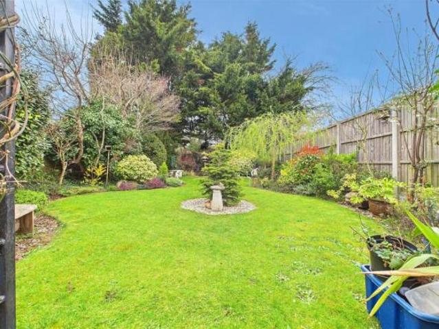 2 bedroom bungalow for sale in Nursery Road, Taplow, Maidenhead, Buckinghamshire, SL6