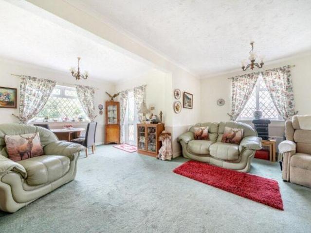2 bedroom bungalow for sale in Nurstead Road, Erith, DA8