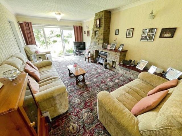 2 bedroom bungalow for sale in Smethurst Lane, Morris Green, BL3