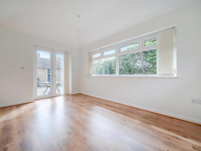 2 bedroom bungalow for sale in Seldens Way, Worthing, West Sussex, BN13
