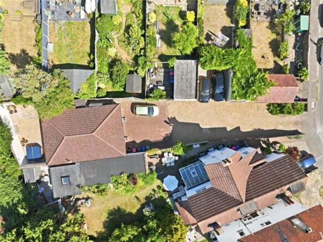 2 bedroom bungalow for sale in Shaftesbury Avenue, Thorpe Bay, Essex, SS1