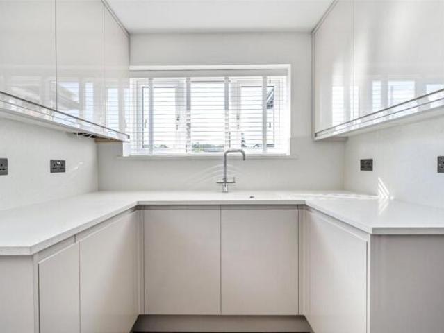 2 bedroom bungalow for sale in Springfield Road, Larkfield, Aylesford, ME20