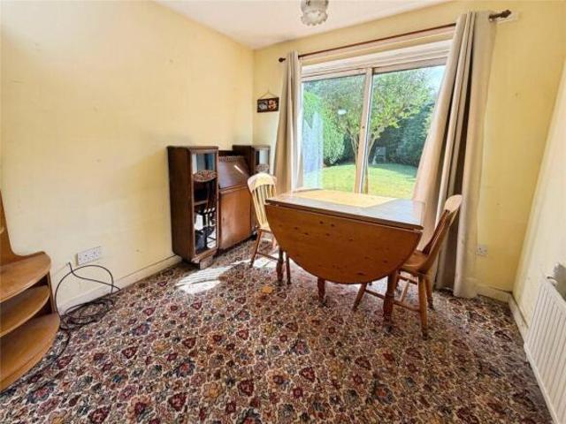 2 bedroom bungalow for sale in Sunningdale Close, Doncaster, South Yorkshire, DN4