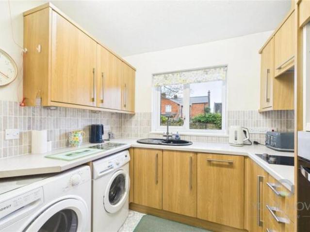 2 bedroom bungalow for sale in Pond Farm Close, Duston, Northampton, Northamptonshire, NN5