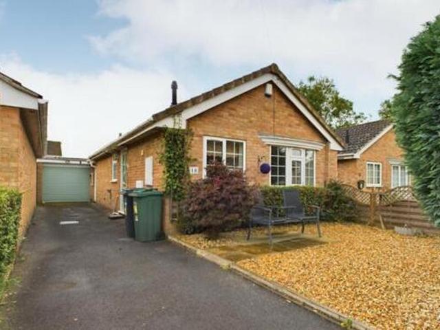 2 Bedroom Bungalow For Sale In Portishead, Bristol