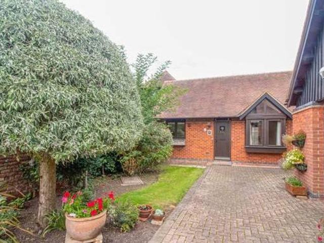 2 bedroom bungalow for sale in Palace Gate Odiham Hook RG29 RG29