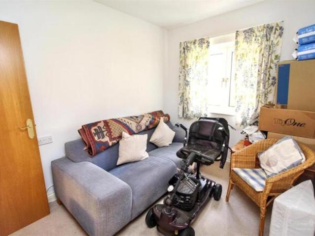2 bedroom bungalow for sale in Park Lane, Tilehurst, Reading, RG31