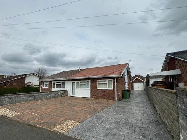 2 Bedroom Bungalow For Sale In Penpedairheol