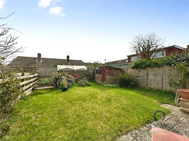 2 bedroom bungalow for sale in Percival Crescent, Eastbourne, East Sussex, BN22