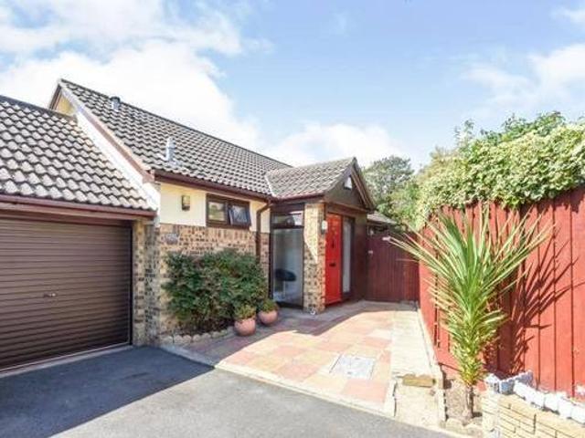 2 bedroom bungalow for sale in Pilgrims Close Southchurch Boulevard SouthendOnSea Essex SS2 S