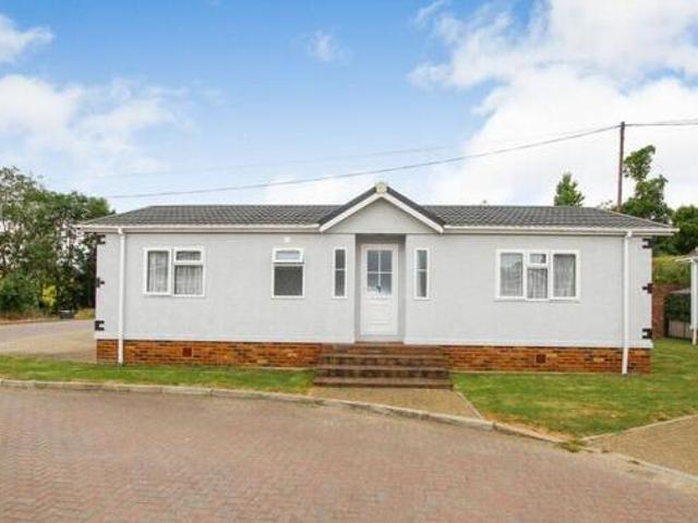 2 Bedroom Bungalow For Sale In Pilgrims Retreat, Harrietsham