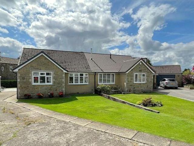 2 Bedroom Bungalow For Sale In Queensbury, Bradford