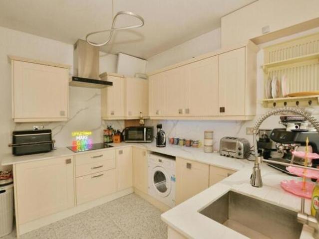 2 bedroom bungalow for sale in Raymoor Avenue, St. Marys Bay, Romney Marsh, Kent, TN29