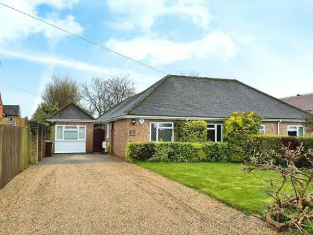 2 Bedroom Bungalow For Sale In Reading, Oxfordshire