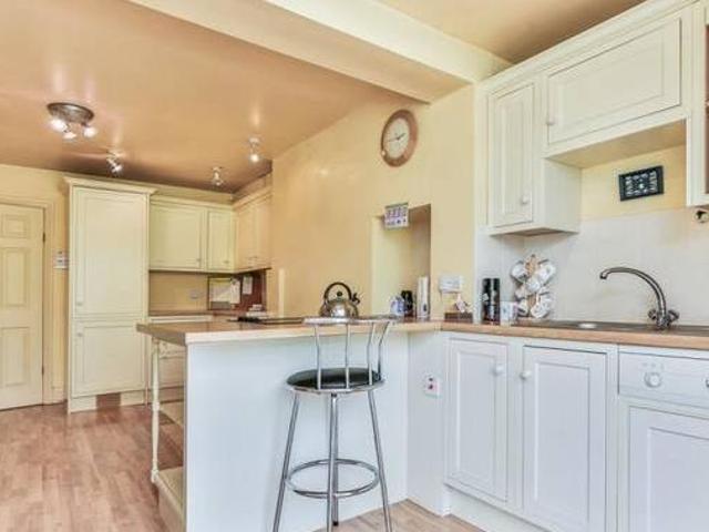 2 bedroom bungalow for sale in Richmond Avenue Sheffield South Yorkshire S13 S13