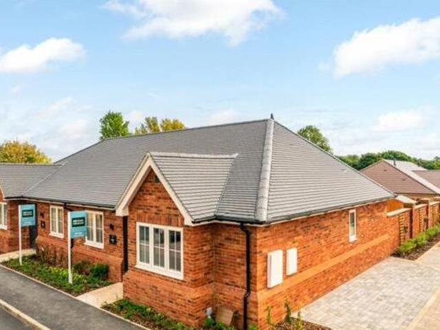 2 Bedroom Bungalow For Sale In Riseley, Bedfordshire