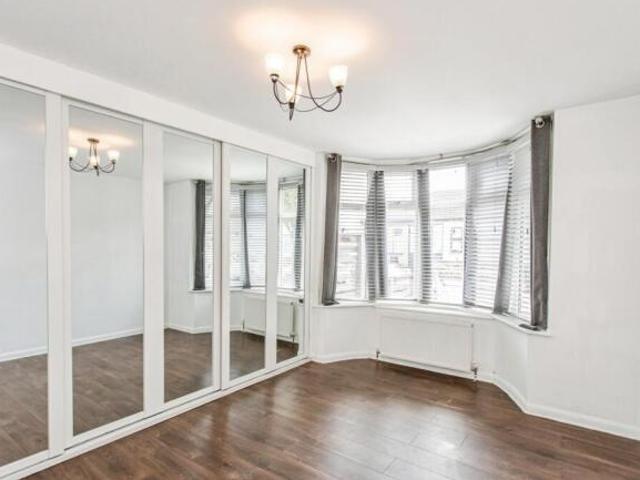 2 bedroom bungalow for sale in Rylands Road, Southend on Sea, Essex, SS2