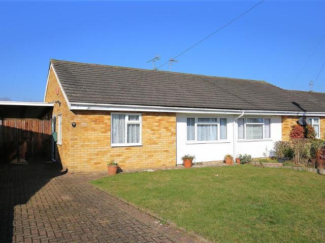 2 bedroom bungalow for sale in Woodlands, Coxheath, Maidstone, ME17