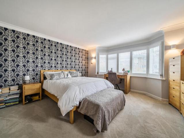 2 bedroom bungalow for sale in Worlds End Lane, Orpington, BR6