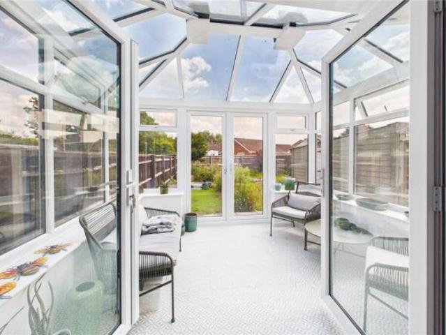2 bedroom bungalow for sale in Wey Close, Greenmeadow, Swindon, SN25