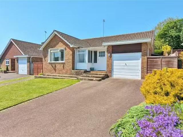 2 bedroom bungalow for sale in West Way, High Salvington, Wort.