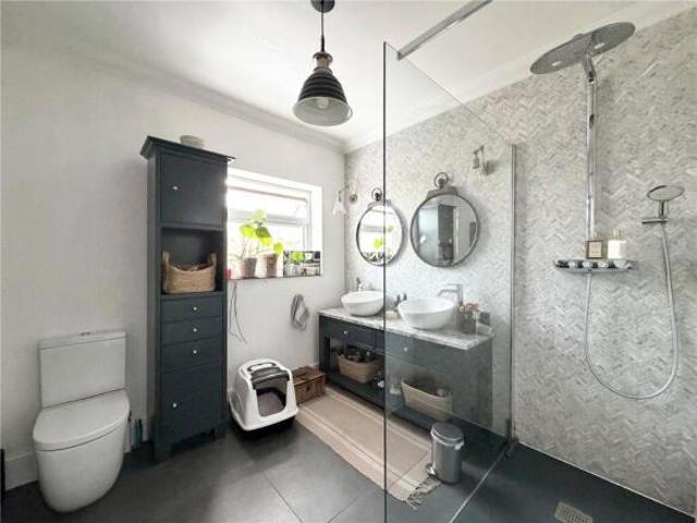 2 bedroom bungalow for sale in Wharfdale Road, Bournemouth, BH4