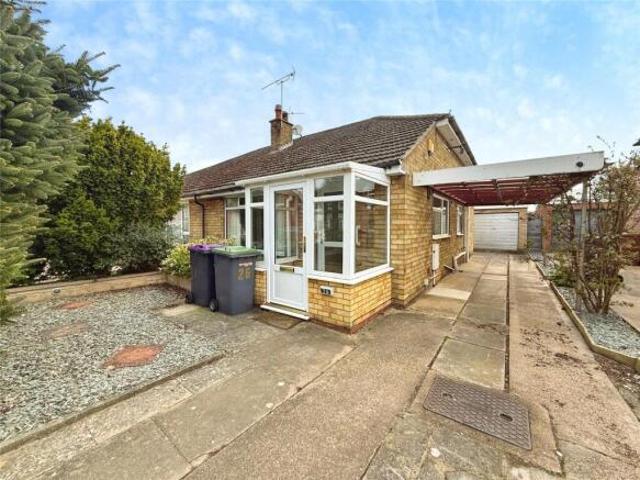 2 bedroom bungalow for sale in Willow Road, North Hykeham, Lincoln, Lincolnshire, LN6