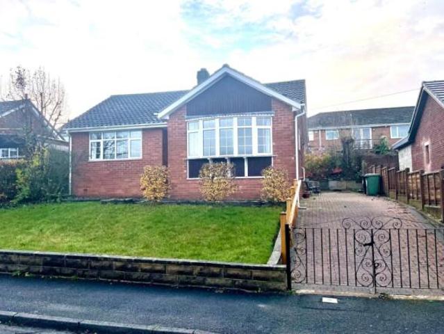 2 bedroom bungalow for sale in Templegate Rise, Leeds, West Yorkshire, LS15
