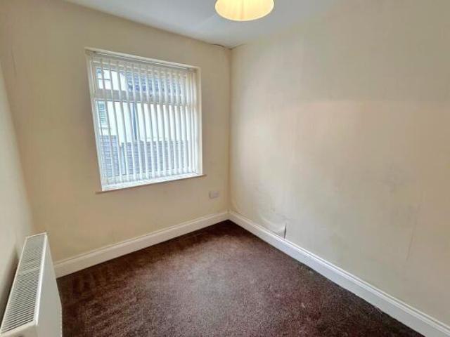 2 bedroom bungalow for sale in Thurley Road, Bradford, West Yorkshire, BD4