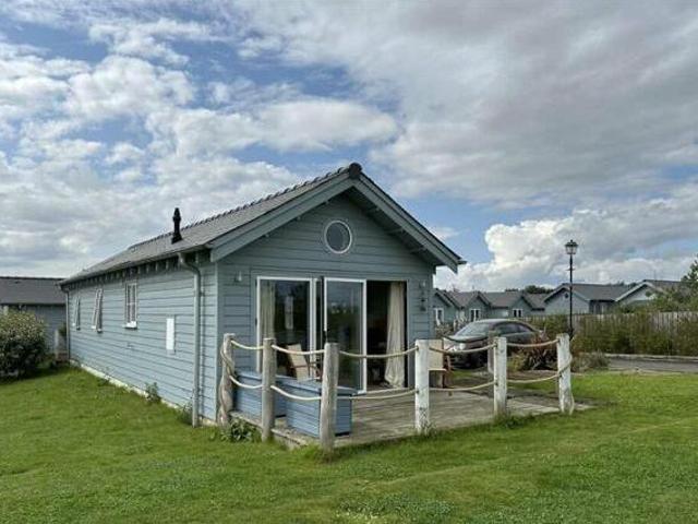 2 Bedroom Bungalow For Sale In The Bay