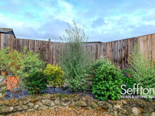 2 bedroom bungalow for sale in Varvel Avenue, Norwich, Norfolk, NR7