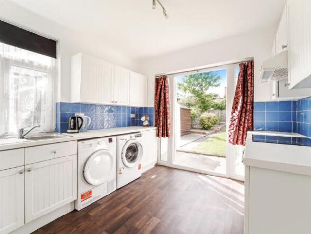 2 bedroom bungalow for sale in Victory Avenue, Morden, SM4