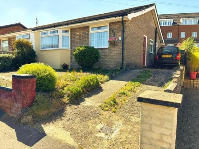 2 bedroom bungalow for sale in Violet Road, Norwich, NR3