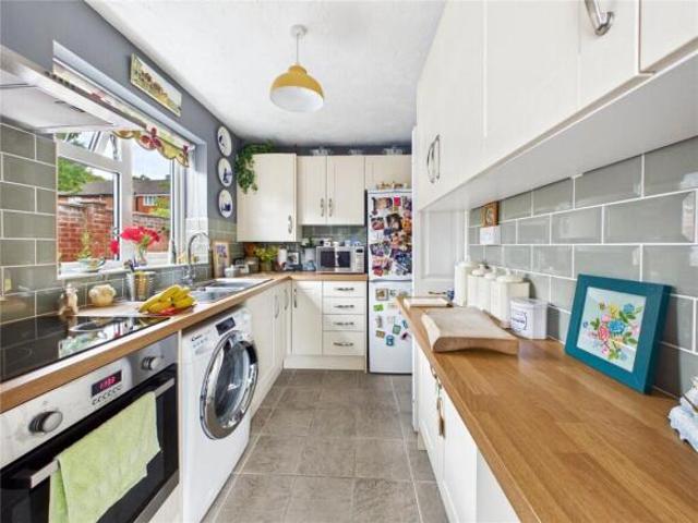 2 bedroom bungalow for sale in Yew Tree Rise, Pinewood, Ipswich, Suffolk, IP8