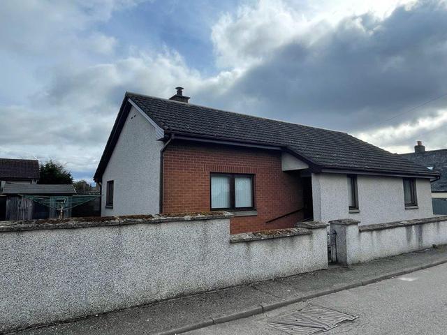2 bedroom bungalow for sale, Munro Street, Invergordon, Easter.