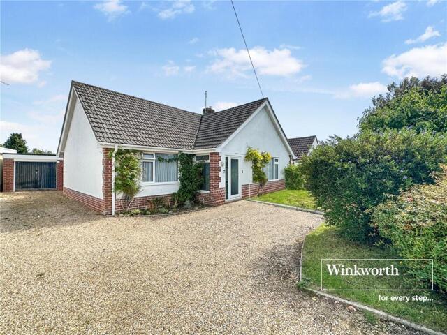 2 Bedroom Bungalow Ferndown Dorset 99092777