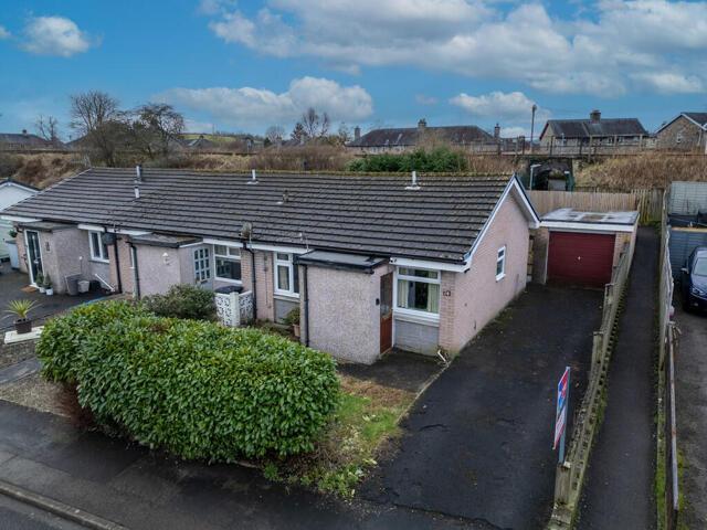 2 Bedroom Bungalow Kendal Cumbria 99380942