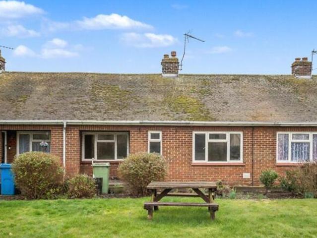 2 Bedroom Bungalow Kent Kent 100685295